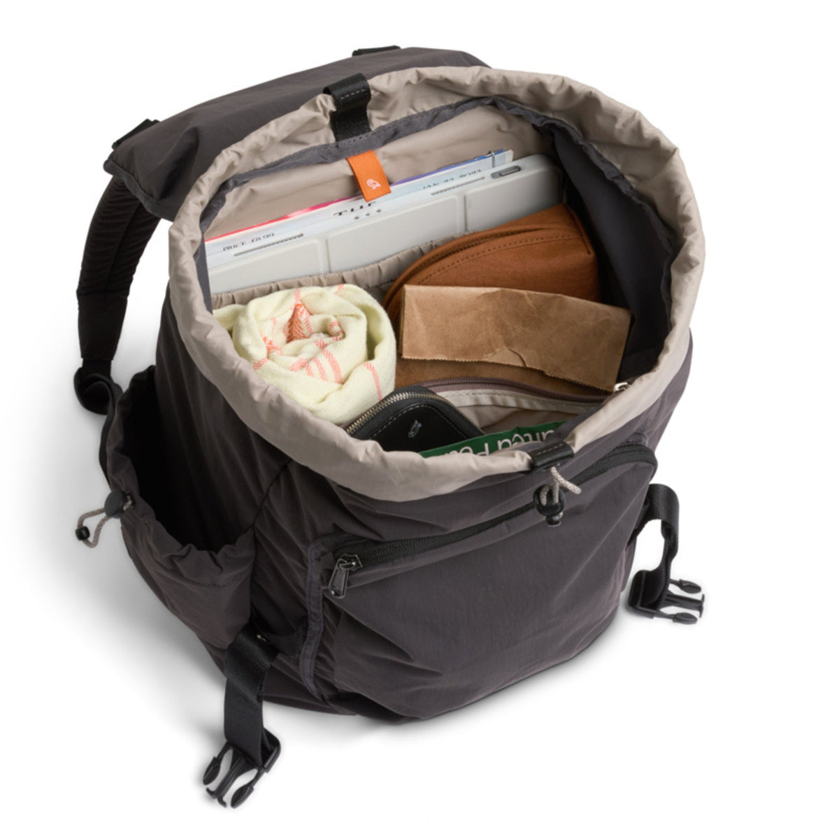 Bellroy Cinch Backpack in Charcoal – Getoutside Shoes