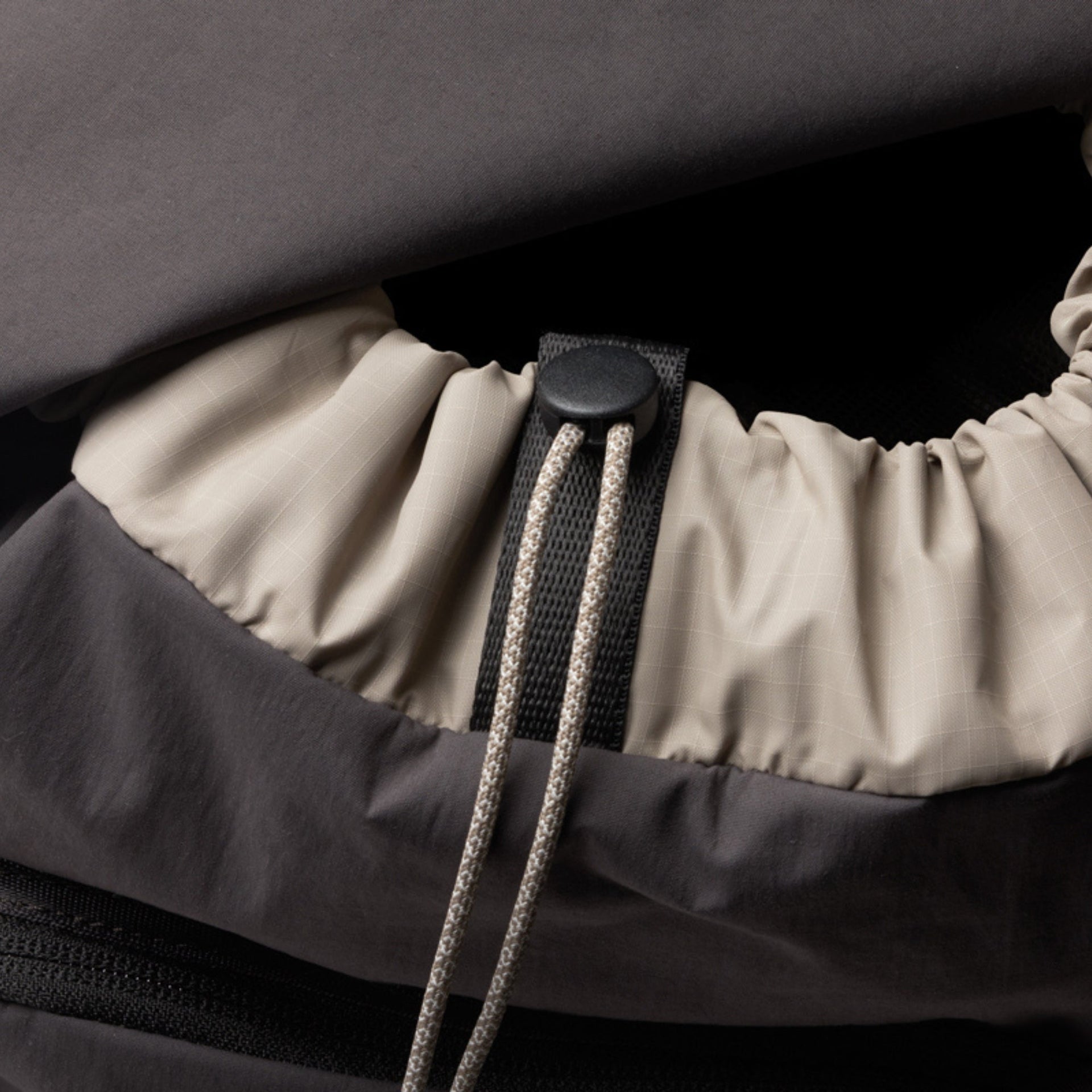 Bellroy Cinch Backpack in Charcoal – Getoutside Shoes