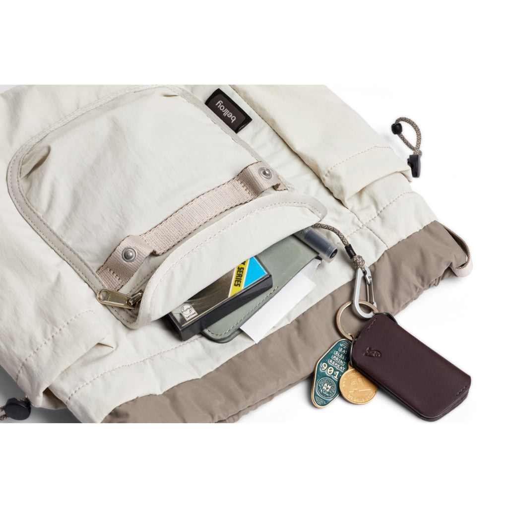 Bellroy Cinch Minipack in Oat – Getoutside Shoes